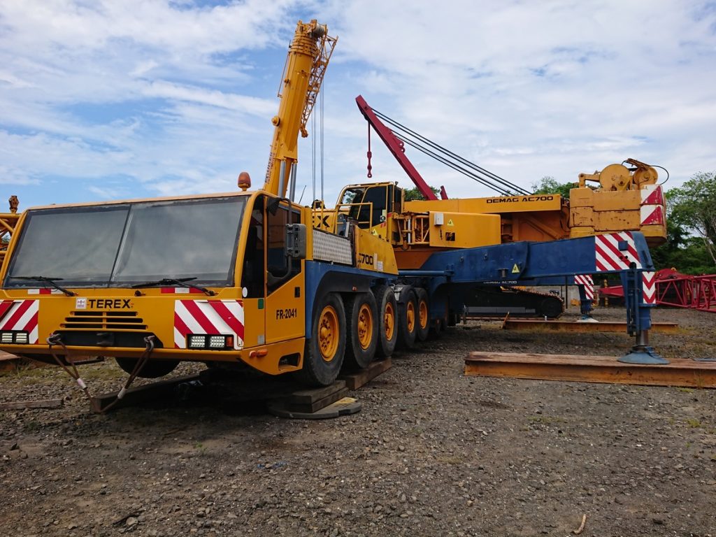 Grúa demag ac700 – Hertz – Ingeniería en Izamientos Industriales