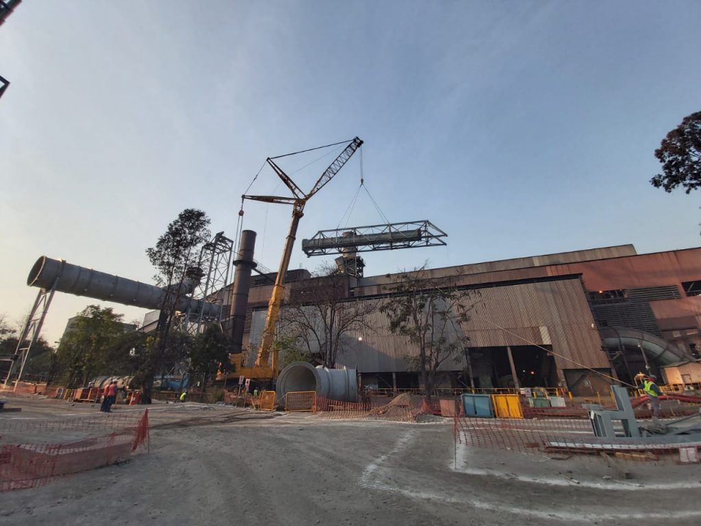 Izajes varios en ampliación de planta acerera – Hertz – Ingeniería en ...